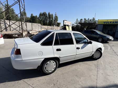 Nexia 2 sotiladi