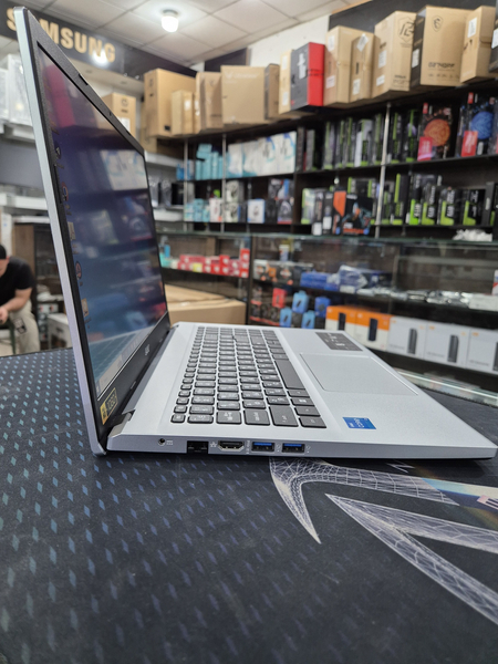 Acer Aspire 3 (i3-1215U/8/256)