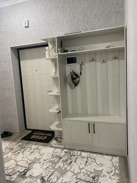 Продам квартиру трех комнатная