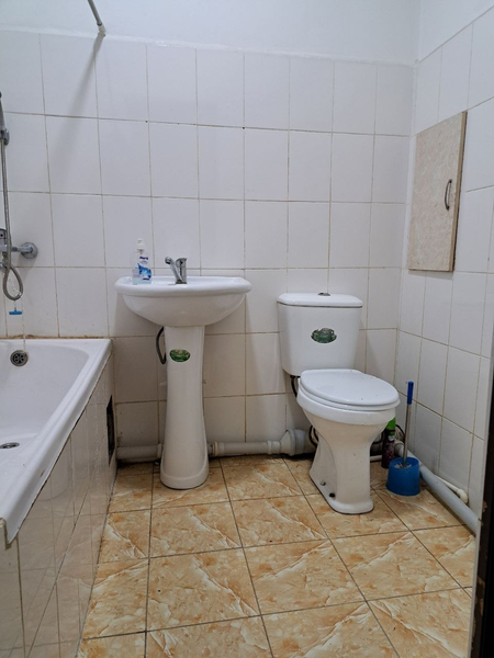 Продаётся квартира в Сергели 5а, 2х комнатная 1- этаж. Подвал, огород
