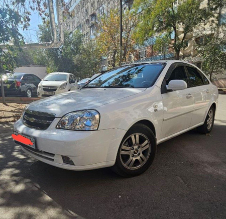 Продаётся Лачетти 1.8 2010 г