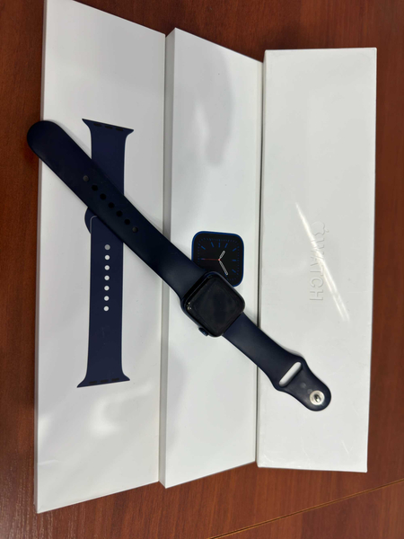 Продаю Apple Watch Series 6 40mm! Срочно