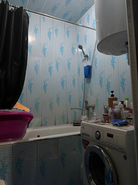 Срочно продам 1 комнатная квартира Навои базар 22400$ 40 кв.м