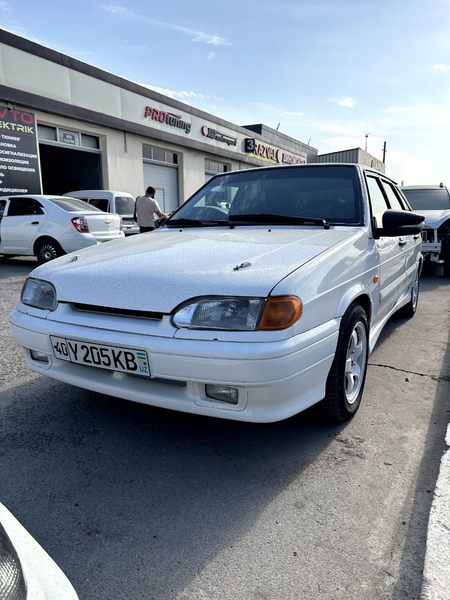 Lada 2114 sotiladi