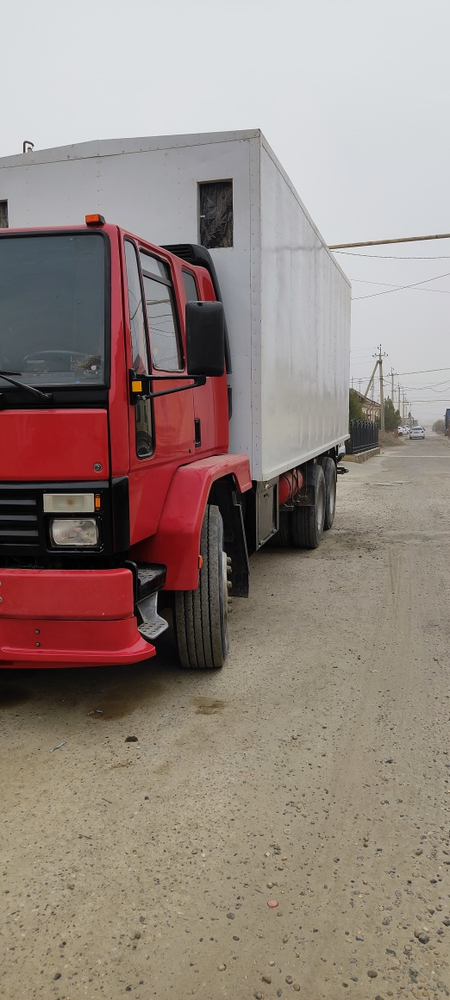 Ford cargo sotiladi