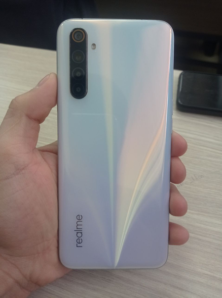 Realme 6 sotiladi (8/128 GB)