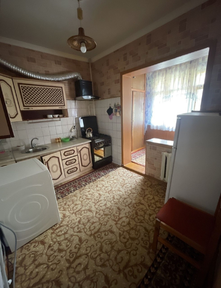 Sergeli 3 4 xonali Maklerskiy bor