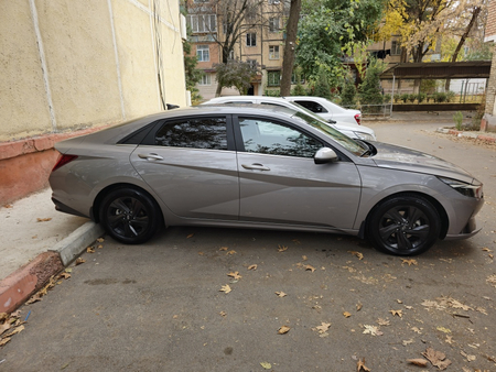 Hyundai elantra 2021 sotiladi