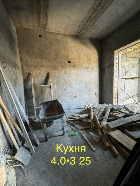 Учкахрамон Шуробозор  коробка  сотилади 1.8 сотих, 2  этаж