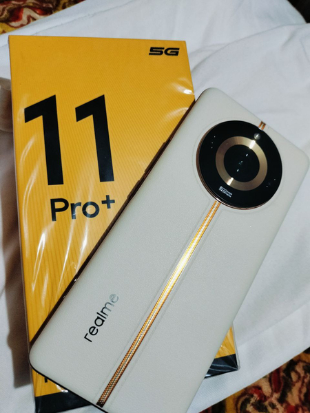 Realme 11 pro plus 12/512 full korobka dokument 3 oylik telefon