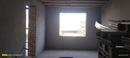 Hovli sotiladi 2.8 sotix