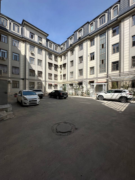 Продается 2 комнатная квартира На Мирзо улугбекском районе