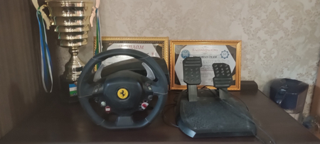 Игравой рул ферари
