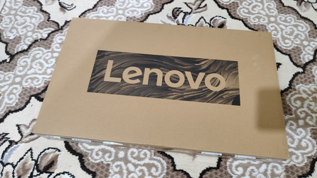 Ноутбук Lenovo R17 full HD
