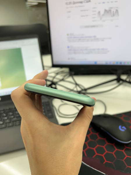 Iphone 11 sotilad 64tali region LLA yomkst 78 bez karopka tel ocilmaga