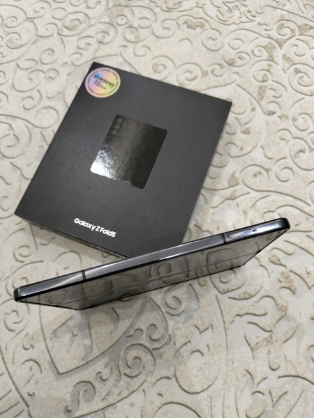 Samsung z fold 5