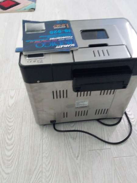 Хлебопечка новая продам