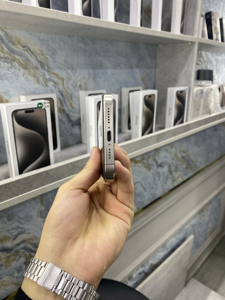 iPhone 15 Pro Max