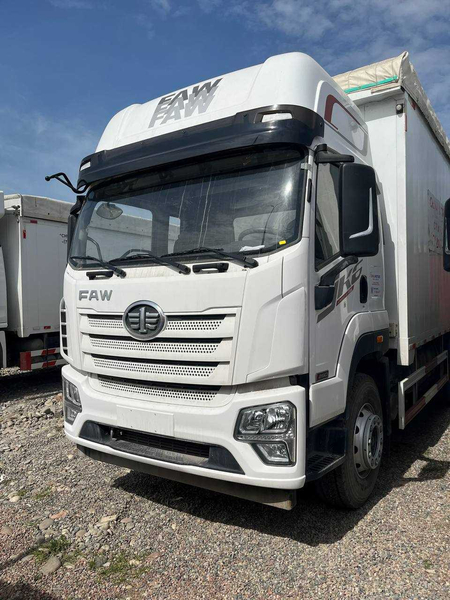 FAW фургон 7,5 шторка