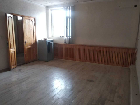 Аренда Офис 3 комнаты 87м2 Юнусобад-2 на 1м этаже