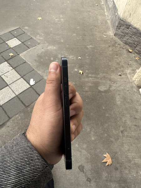 Iphone 13 LLA 128 GB