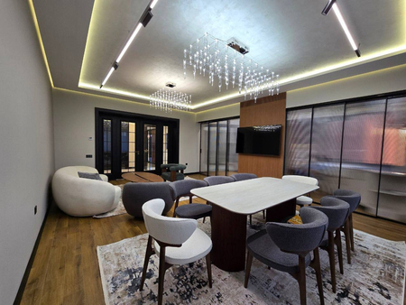 Продаётся Новостройка 4/4/8 Габус м.Ойбек 173м²