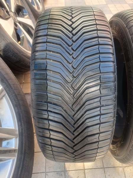 Michelin 215/45R17