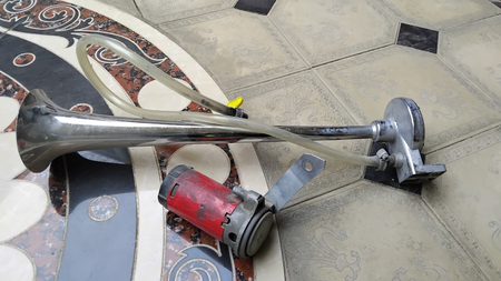 Воздушка 12 v Сигнал