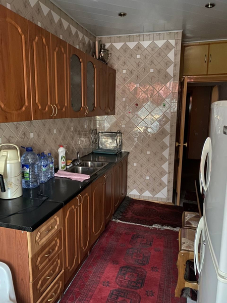 Метро Ойбек трёх комнатная квартира