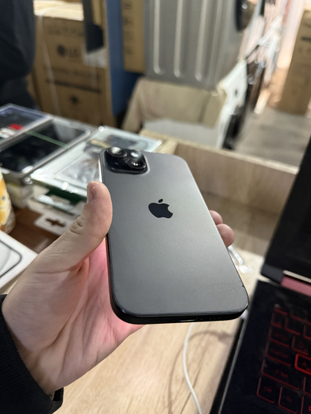 Iphone 15 99% Ideal