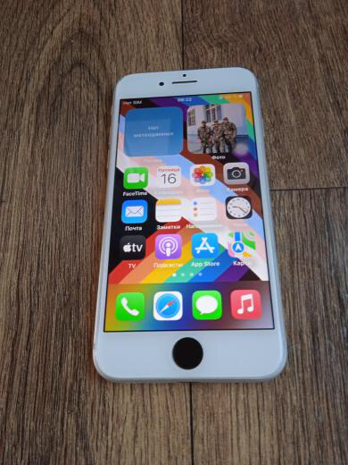 iPhone 8 64 ideal obmen