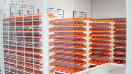 Торговые стеллажи для удобного размещения, демонстрации продукции