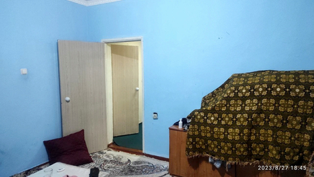 Yakkasaroy tumanida 2 xonali uy sotladi ( Bezmakler) 

Manzil: