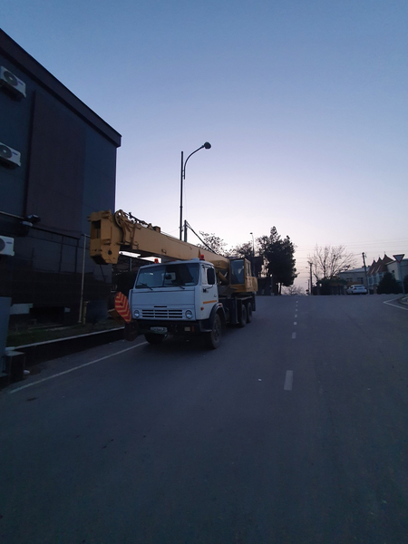 Kran uslga avto kran