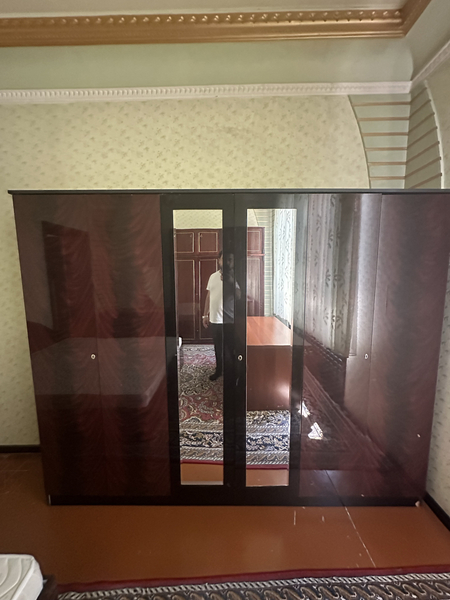 Mebel shkaf kravat