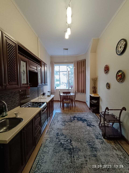 Садыка Акимова 145 школа 3/2/7 спецплан 181м²