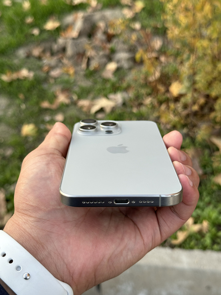 iPhone 15 Pro Max Natural Titanium 100% йомкость