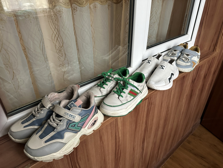 Кроссовки на девочку