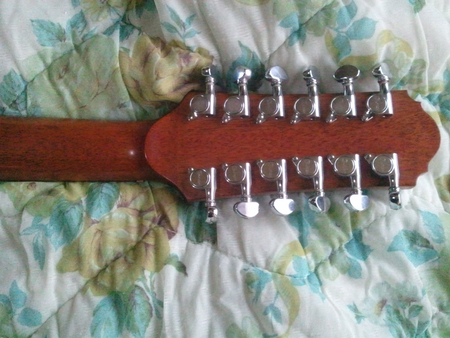 Продам 12струнную гитару Crafter cts150-12n