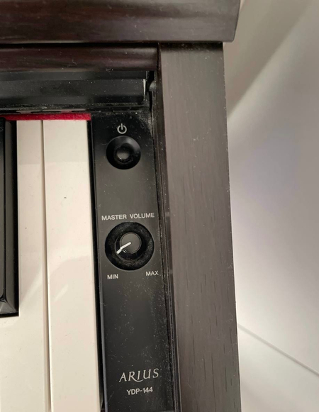 Синтезатор Yamaha ARIUS YDP-144