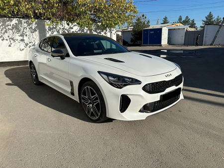 Киа стингер 3.3 TWIN TURBO