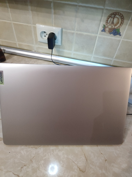 Lenovo Idepad 1 AMD ATHLON SILVER 7120U