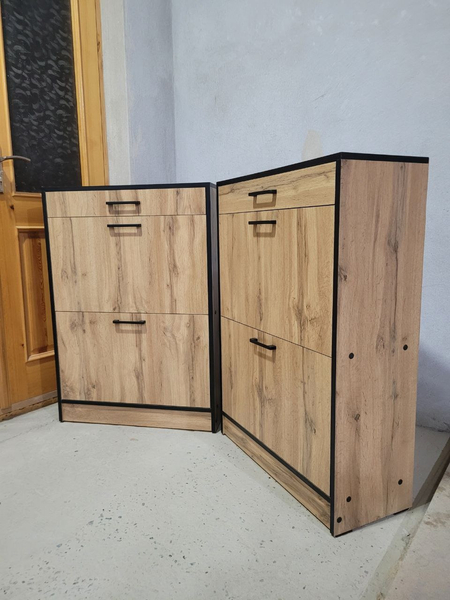 Оёк, кийимлар учун мулжалланган шкаф