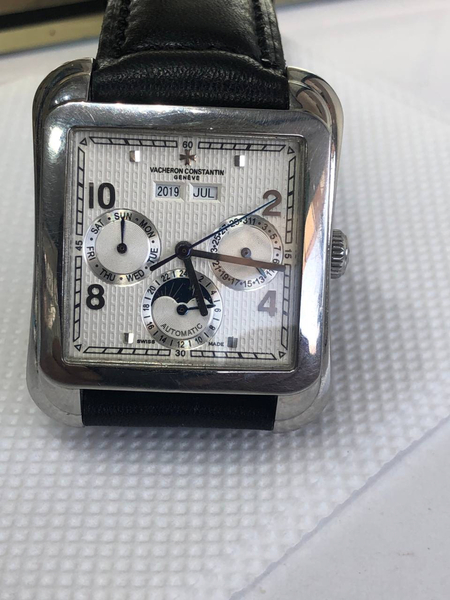 Продаётся часы Восток и Vacheron Constantin