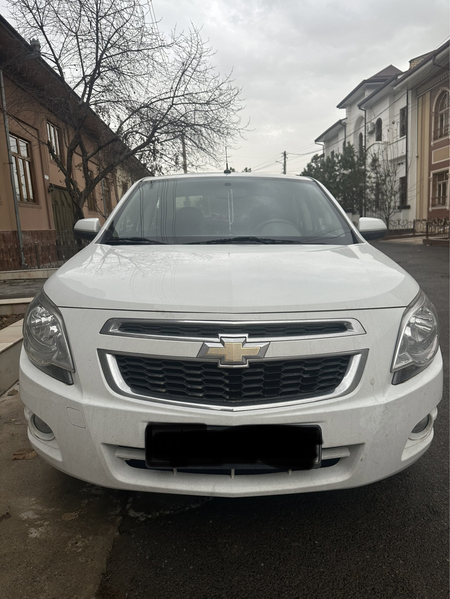 Продаётся кобалт автомат белый 2016год 4 поз магнитафон есть
