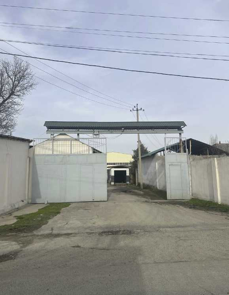 Продаётся нежилое помещение на 1,13га земли