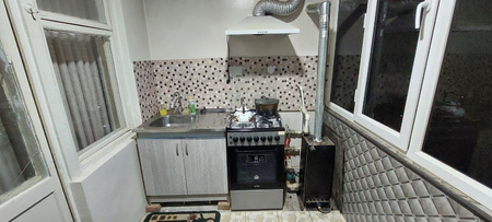 Фаргона шахар платни поликлиника ëнида