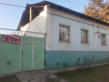 Uy sotiladi 4 xona 16 sotix uchastka