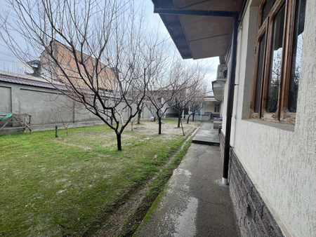 Йер сотилади