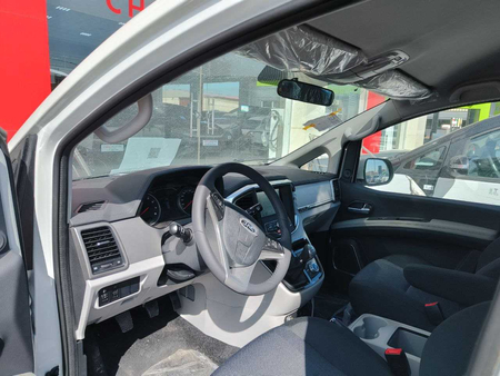 JAC M4, Eng arzon narxda, Rasmiy diller